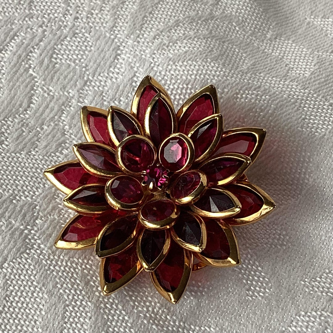Avon Flower Brooch, Faceted Dark Pink Petals Set in Gold Tone Bezel ...