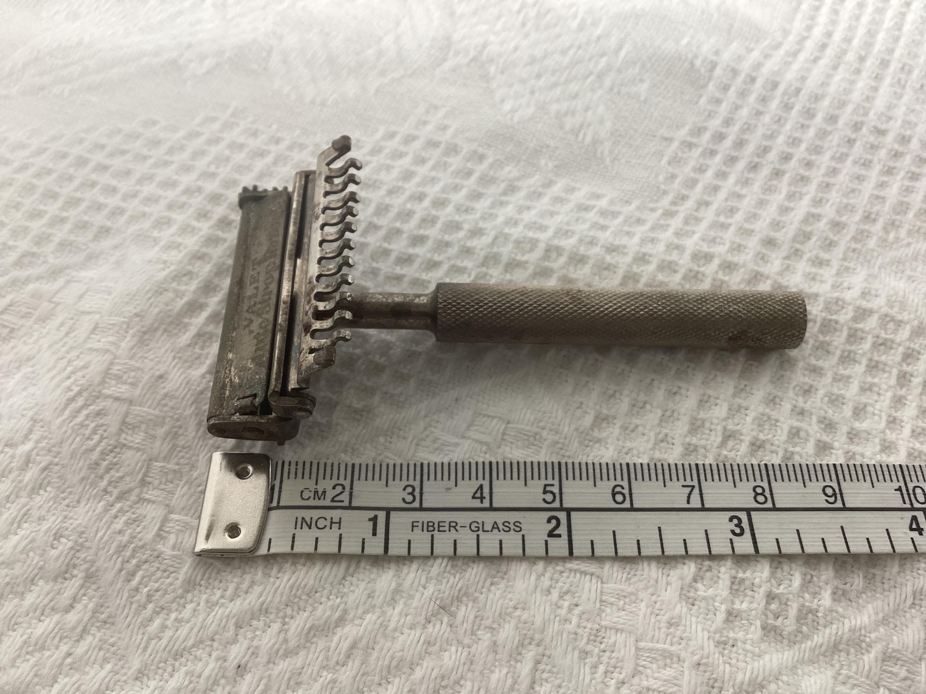 Valet Auto Strop Razor, 1920s, Model VC1, Autostrop Safety Razor ...