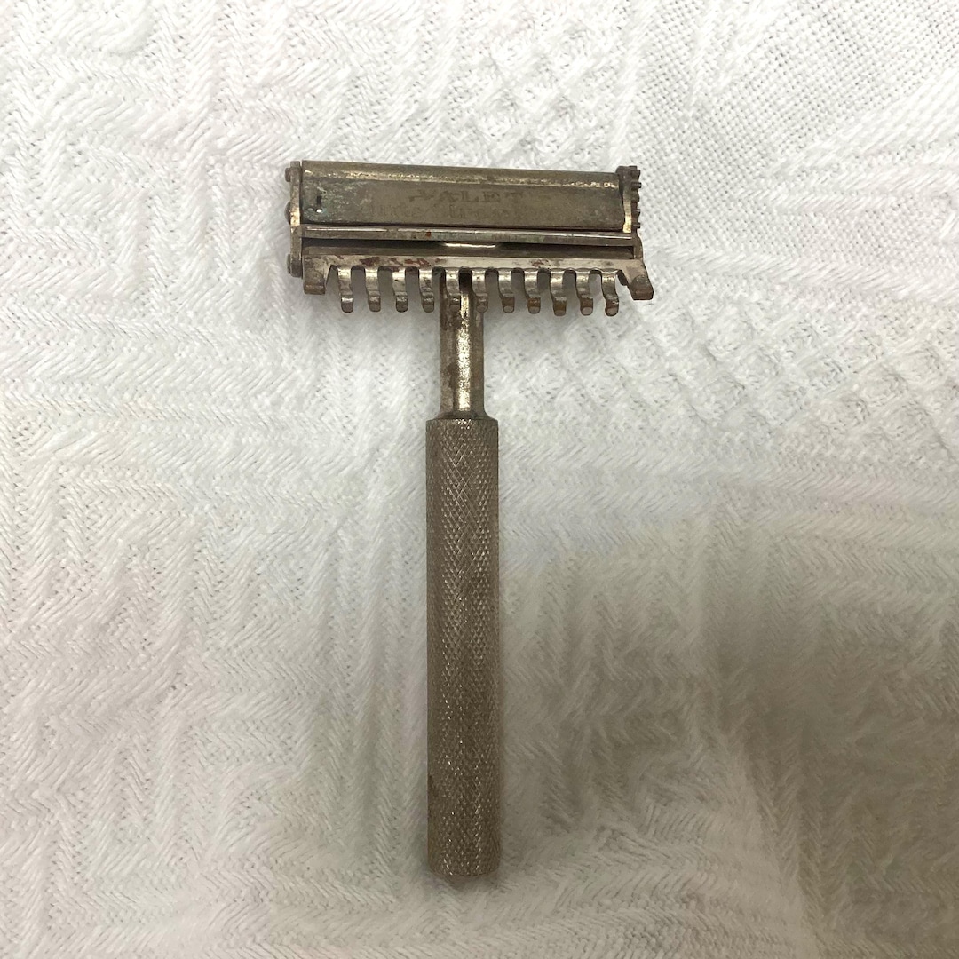 Valet Auto Strop Razor, 1920s, Model VC1, Autostrop Safety Razor ...