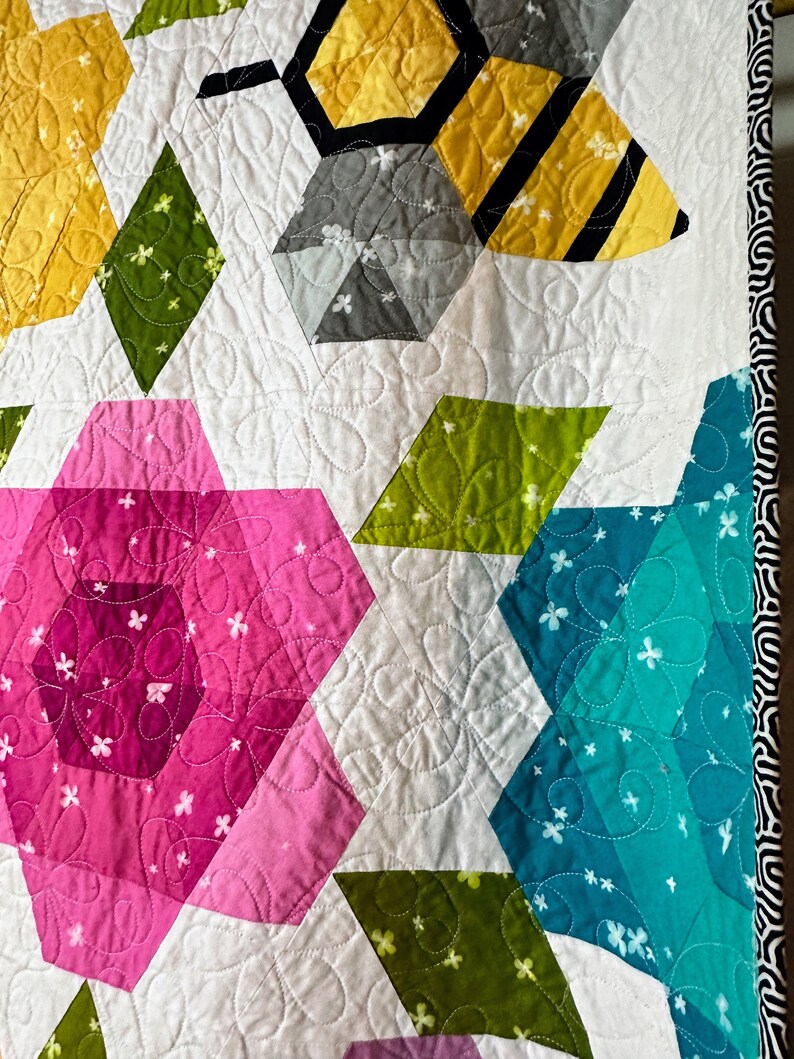 Bumble Bee Blossom Quilt - Etsy
