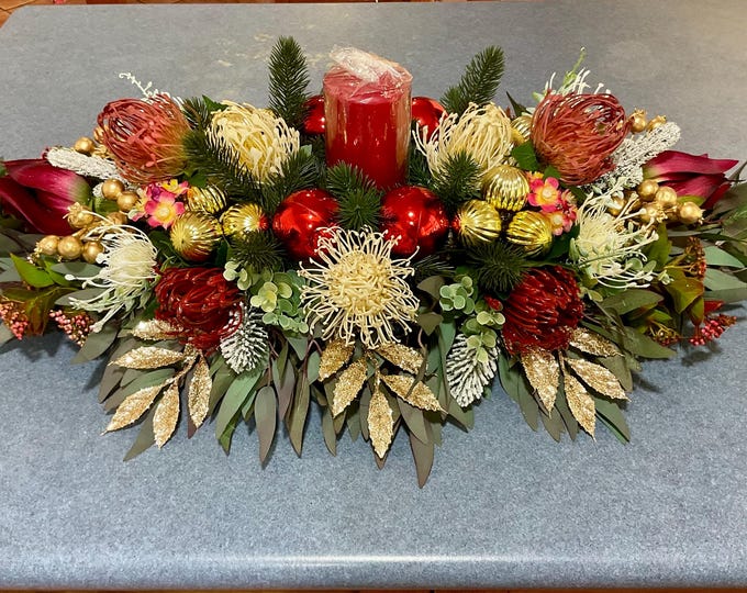 A Beautiful Australian Native Christmas Centrepiece With Leucadendrons ...