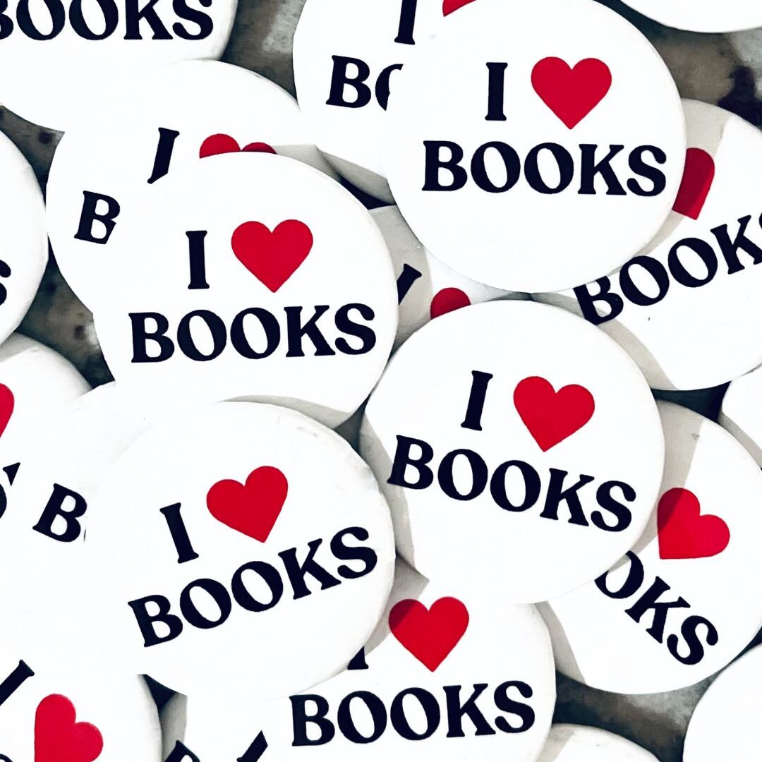 Book Lover Buttons/book Lover Pins/i Love Books Button/book Club Pin ...