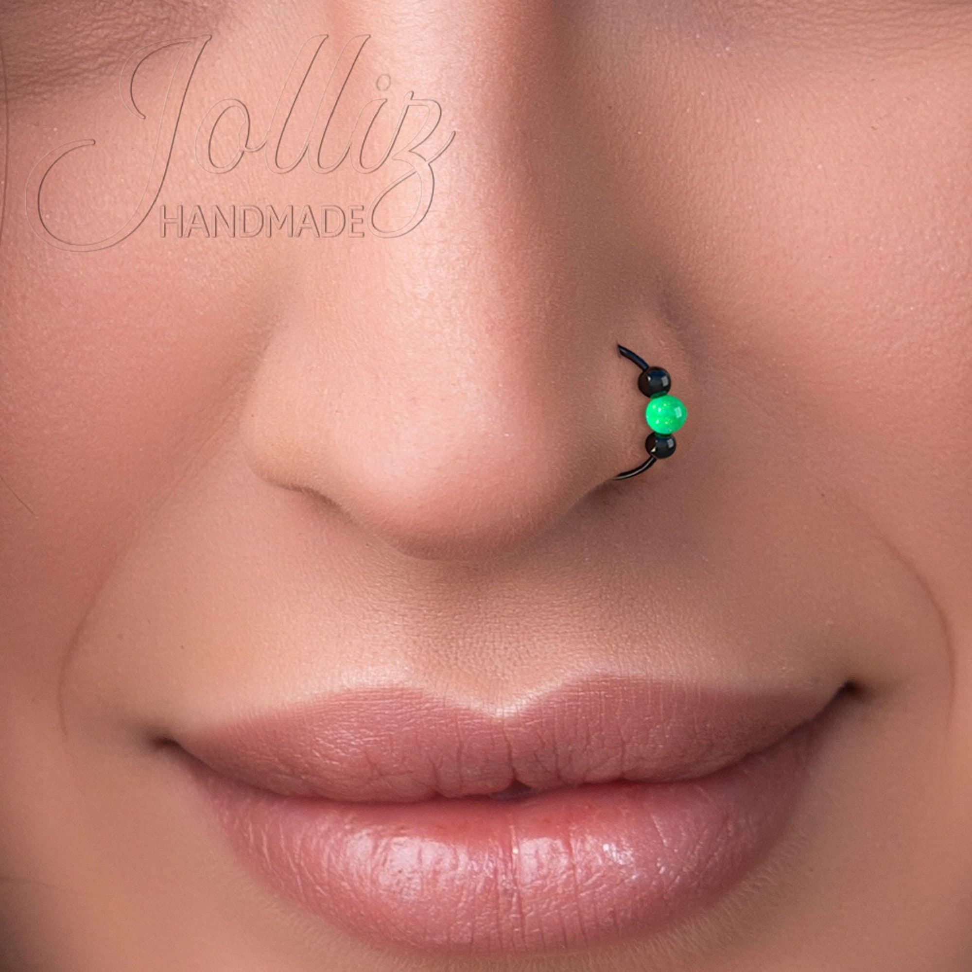 Gruner Opal Schwarz Nasenpiercing 20 Gauge 7mm Nasenring mit einem 3mm grunen Opal 925 Silber Schwarze Nasencreole Etsy