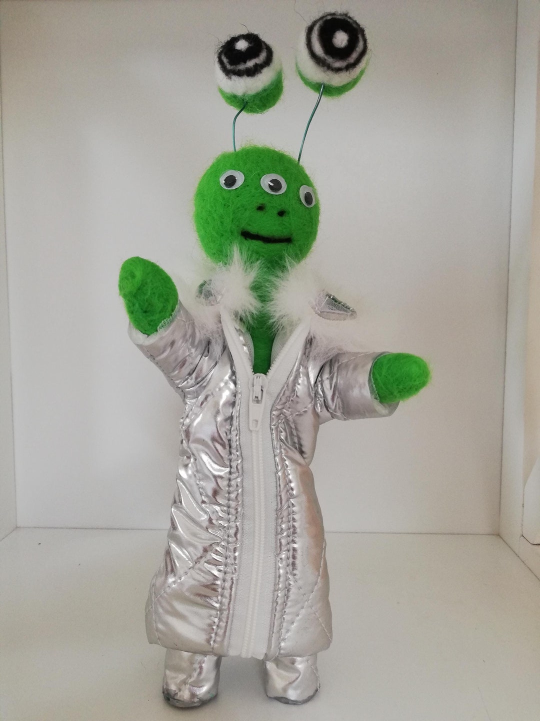 Alien, Needle Felted Alien Collectible, Big Eyed Alien, Green Alien ...