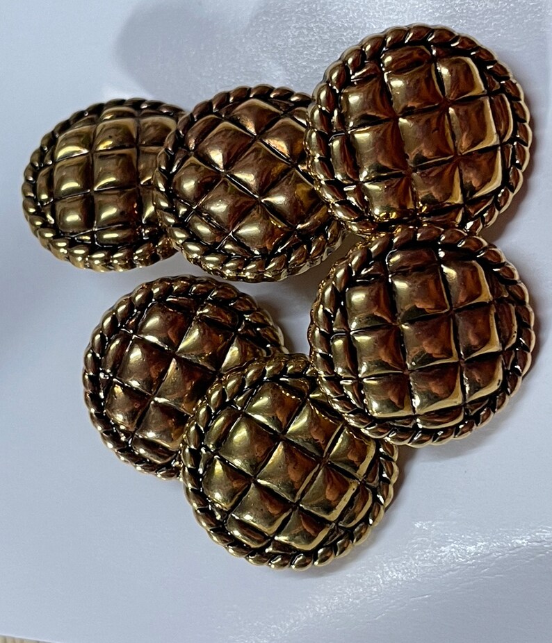 Stunning Button Lots - Smart Fashionable Versatile Buttons Gold Silber ...