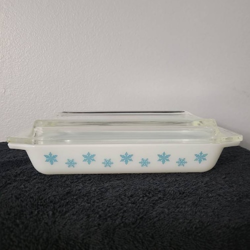 Vintage Pyrex Snowflake Casserole Dish With Lid Turquoise - Etsy