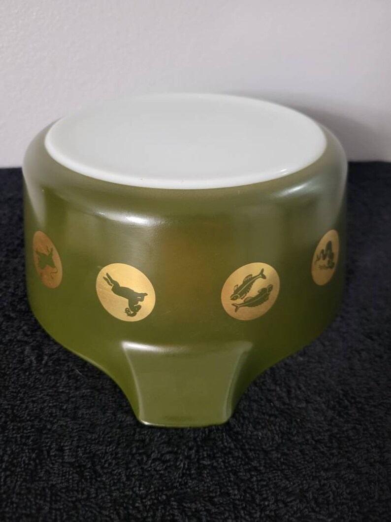 Pyrex Promo Zodiac 475 Round Casserole Dish - Etsy