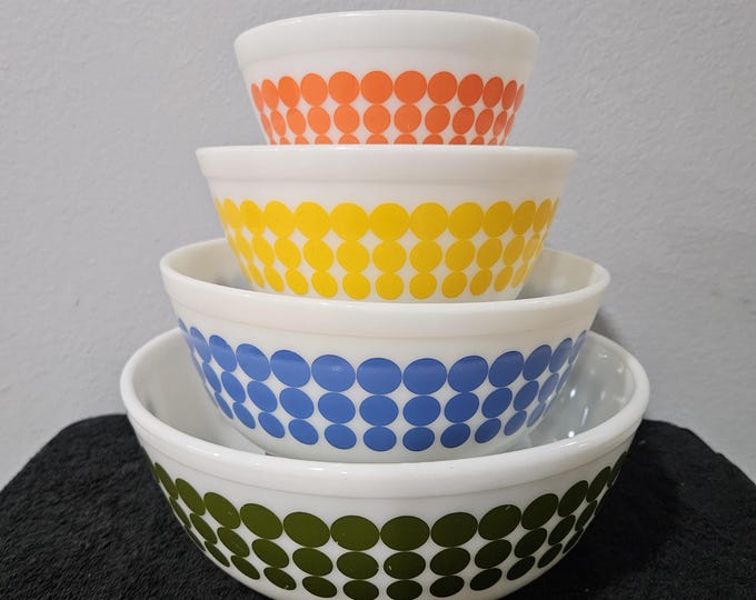 Pyrex Dots Set - Etsy
