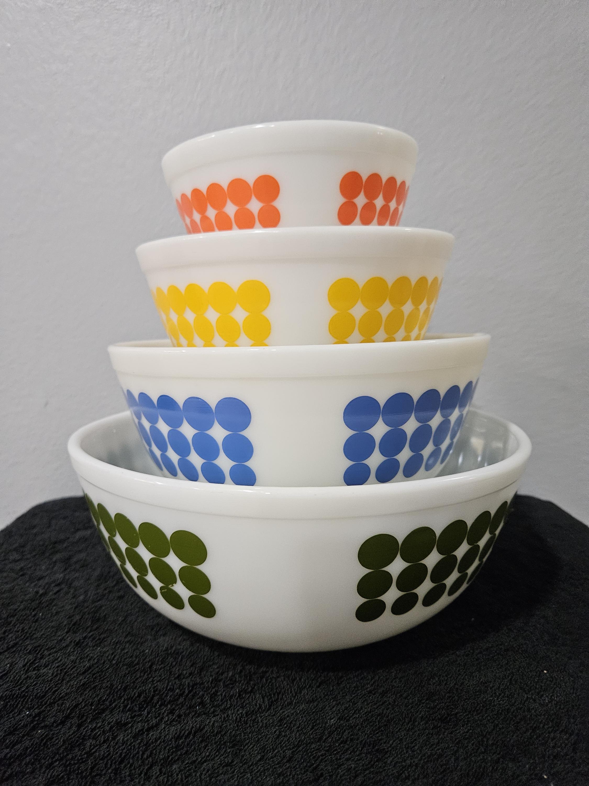 Pyrex Dot Mixing Bowl Set - Etsy