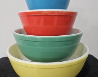 Vintage Pyrex Homestead Mixing Bowls - Set of 3 - 401 - 402 - 403 ...