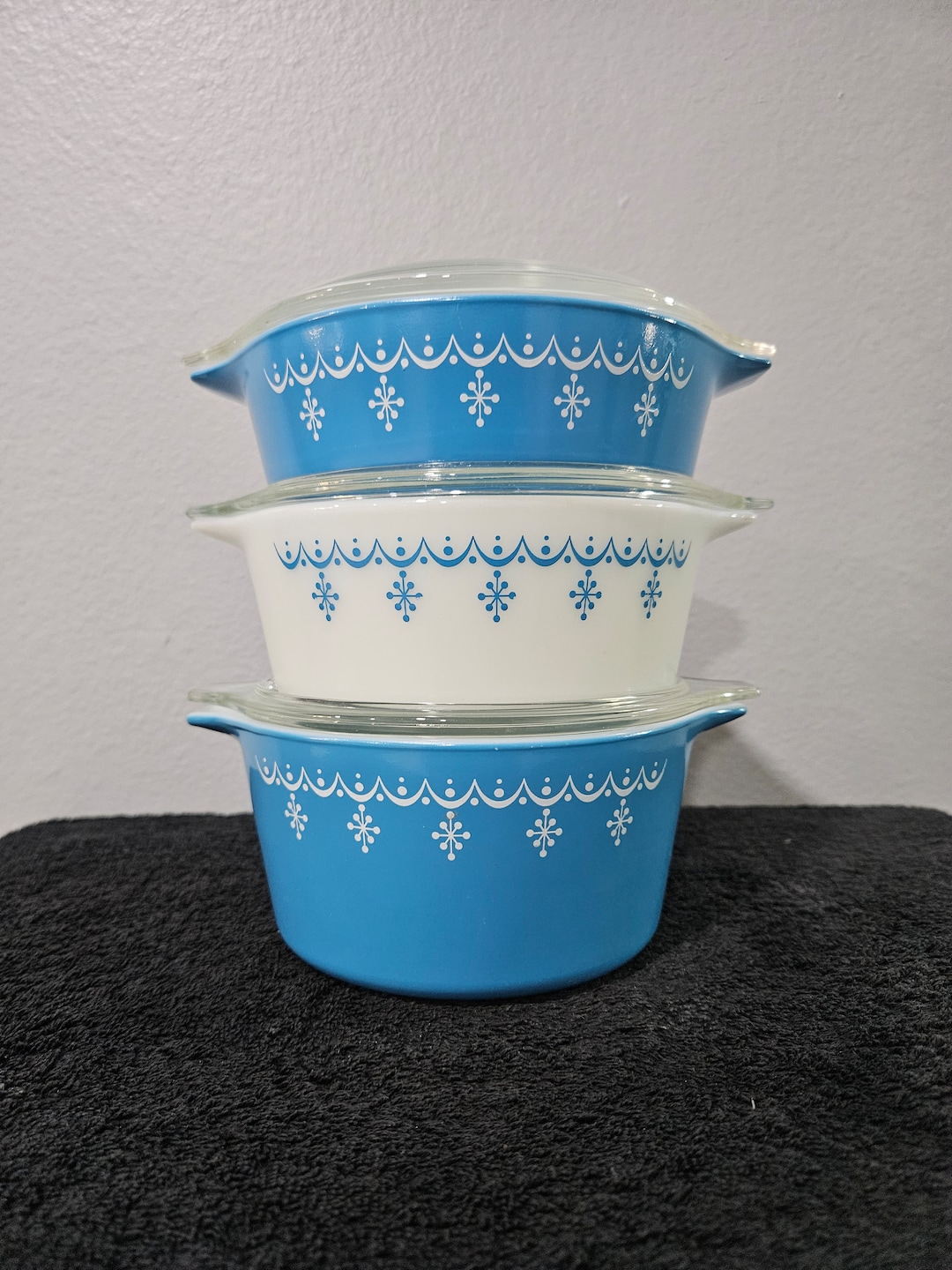 Pyrex Snowflake Blue Garland Bake, Serve, Store Round Casserole Set - Etsy