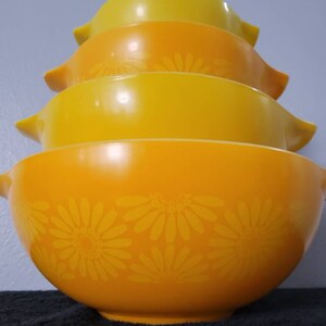 Pyrex Daisy Cinderella Mixing Bowl Set - Etsy