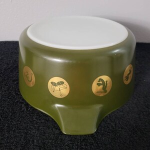 Pyrex Promo Zodiac 475 Round Casserole Dish - Etsy