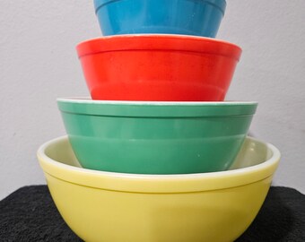 Vintage Set of Four Pyrex Primary Colors Mixing Bowls/pyrex Nesting ...