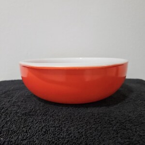 Pyrex Promo Red Poppy 024 Round Casserole Dish - Etsy