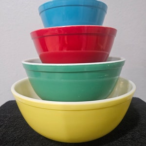 Pyrex Primary Mixing Bowl Set - Etsy
