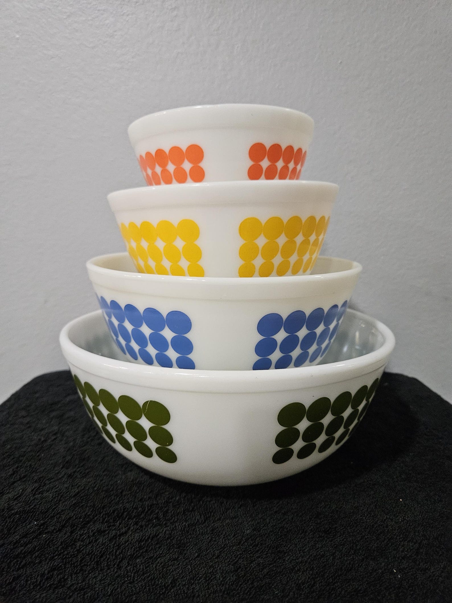 Pyrex Dot Mixing Bowl Set - Etsy