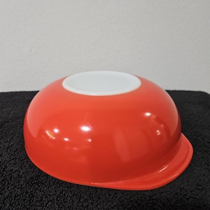 Pyrex Promo Red Poppy 024 Round Casserole Dish - Etsy