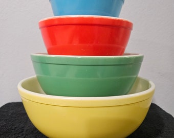 Full Set of Pyrex Primary Colors Mixing Bowl Set - Etsy