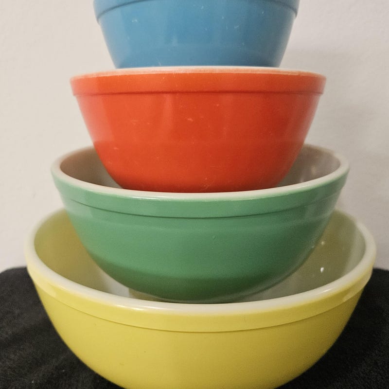 Pyrex Vintage Mixing Bowls - Etsy