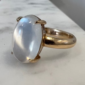 Vintage Large Moonstone Ring in 18k Yellow Gold - Etsy