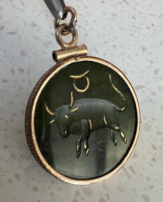 Vintage Taurus spinach green jade gold filled pendant… - Gem