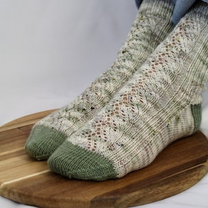 Simple Lace Sock Knitting Pattern Easy to Memorize Lace Knit Sock ...