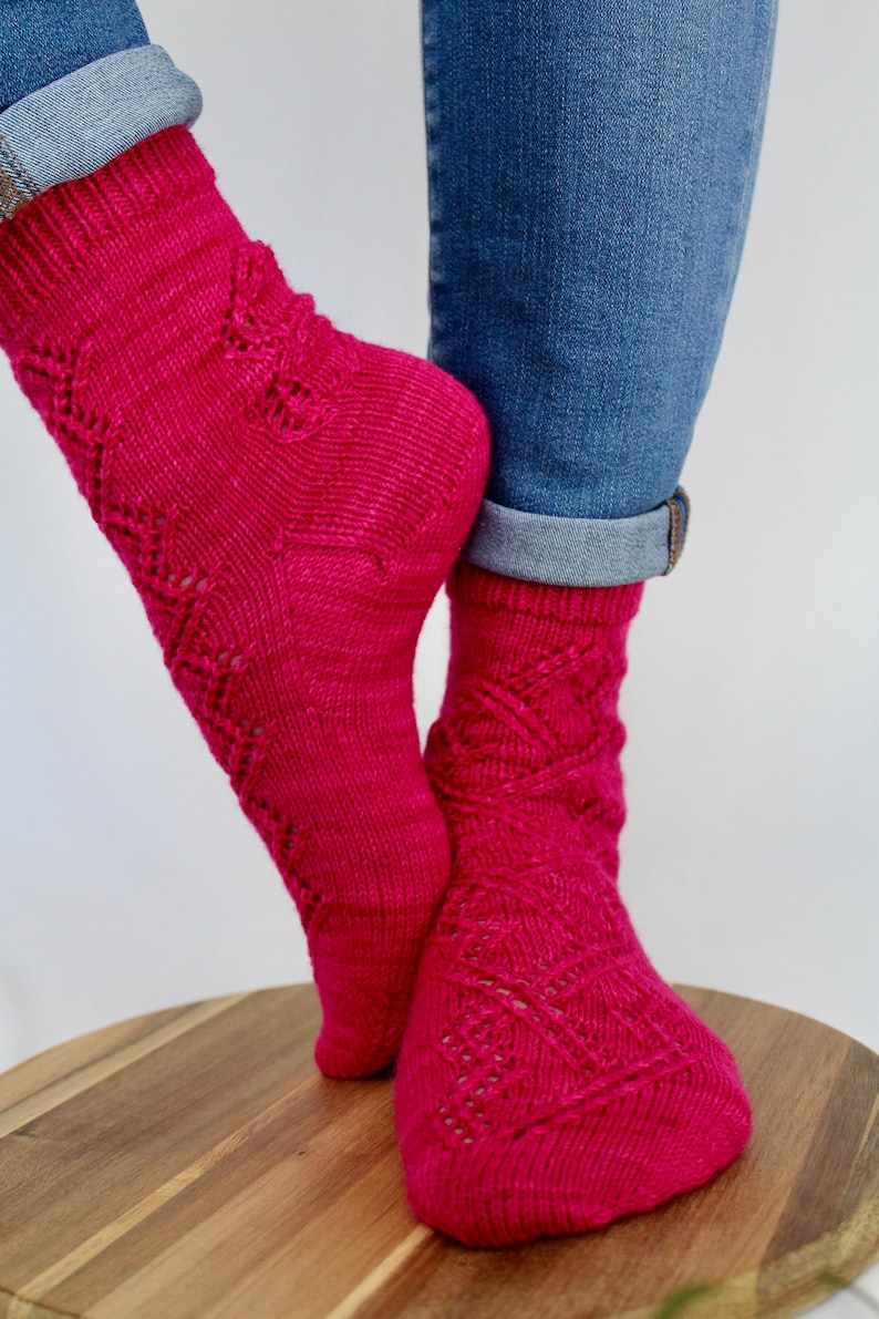 Easy Heart Lace Sock Knitting Pattern | Simple Lace Knit Sock Pattern ...