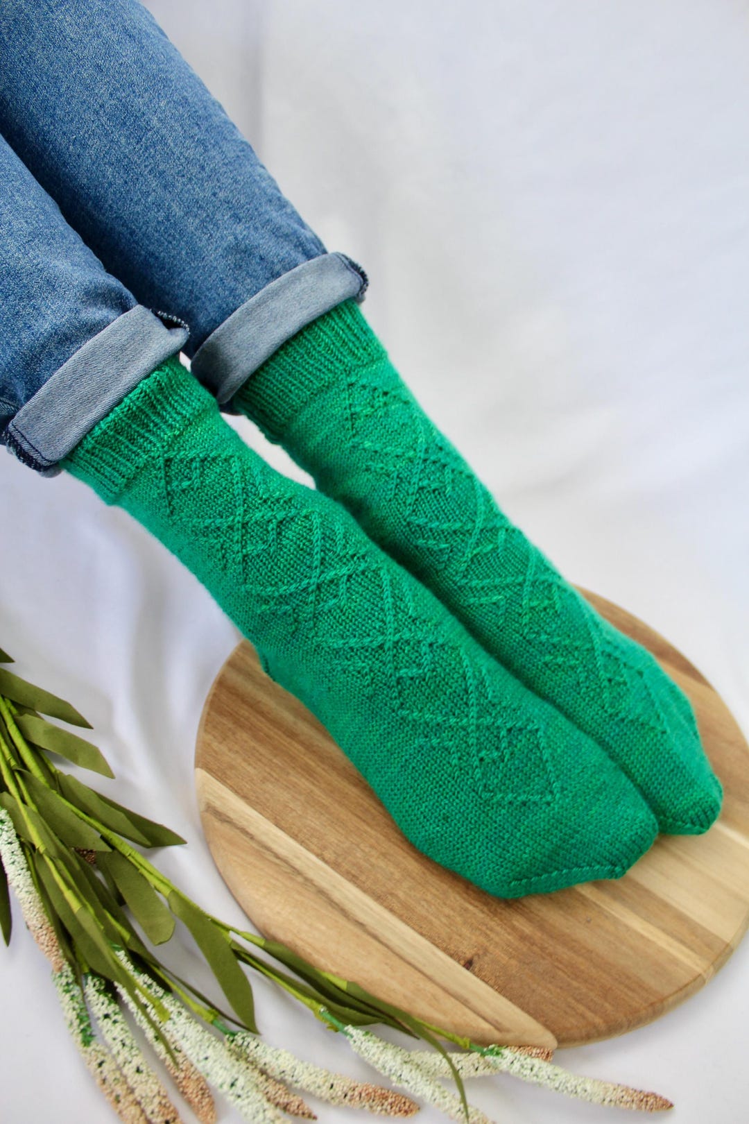 Easy Cable Sock Knitting Pattern | 1/1 Cables Knit Sock Pattern ...