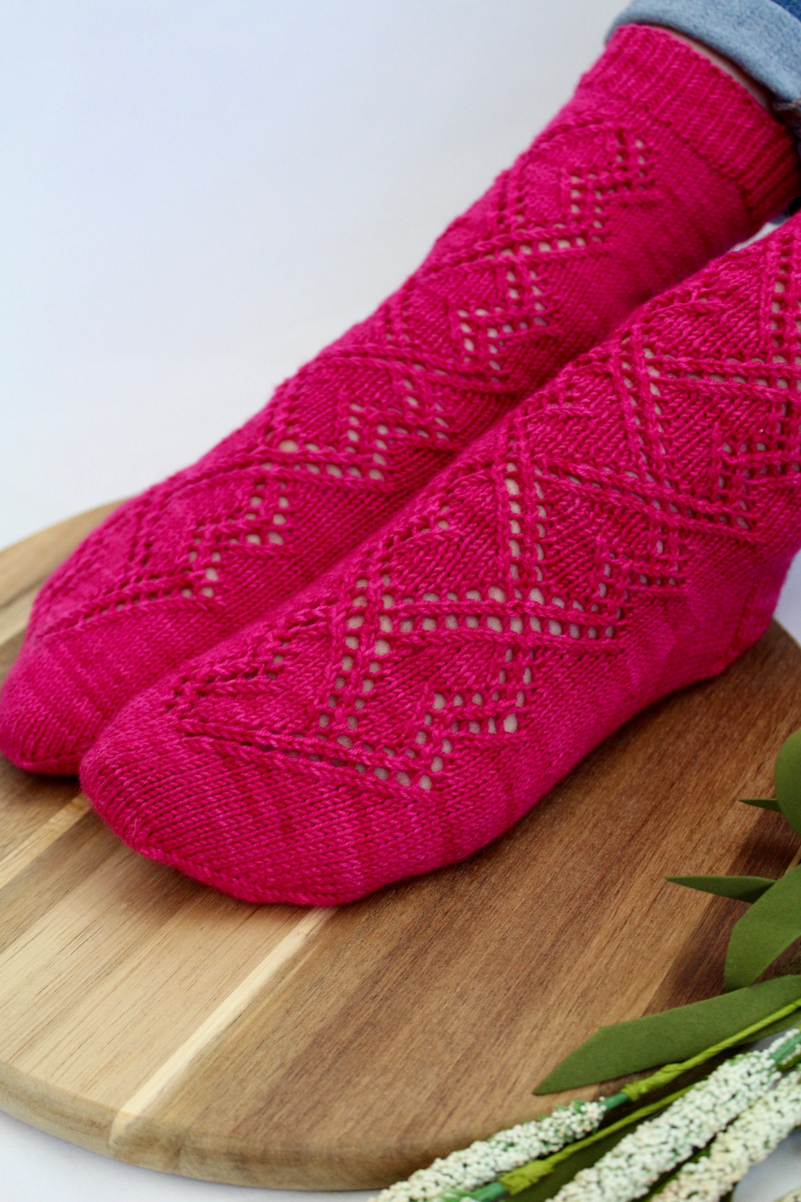 Easy Heart Lace Sock Knitting Pattern | Simple Lace Knit Sock Pattern ...