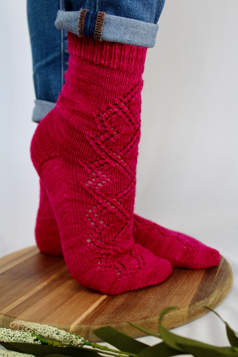 Easy Heart Lace Sock Knitting Pattern | Simple Lace Knit Sock Pattern ...