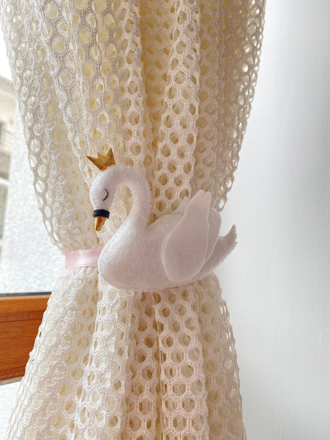 Swan Curtain Tie Backs: Nursery Decor, Woodland Theme - Etsy