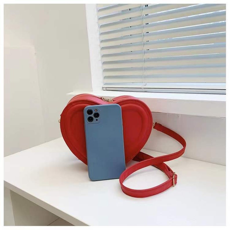 Heart Shaped Handbag, Minimalist Heart Design Novelty Bag, Peach Heart ...