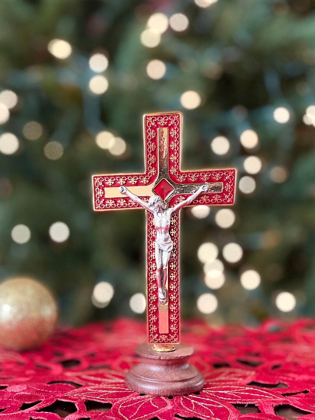 5.5 Crucifix Red Metal Standing Wood Base Crucifijo Metal Rojo 5.5 Con ...