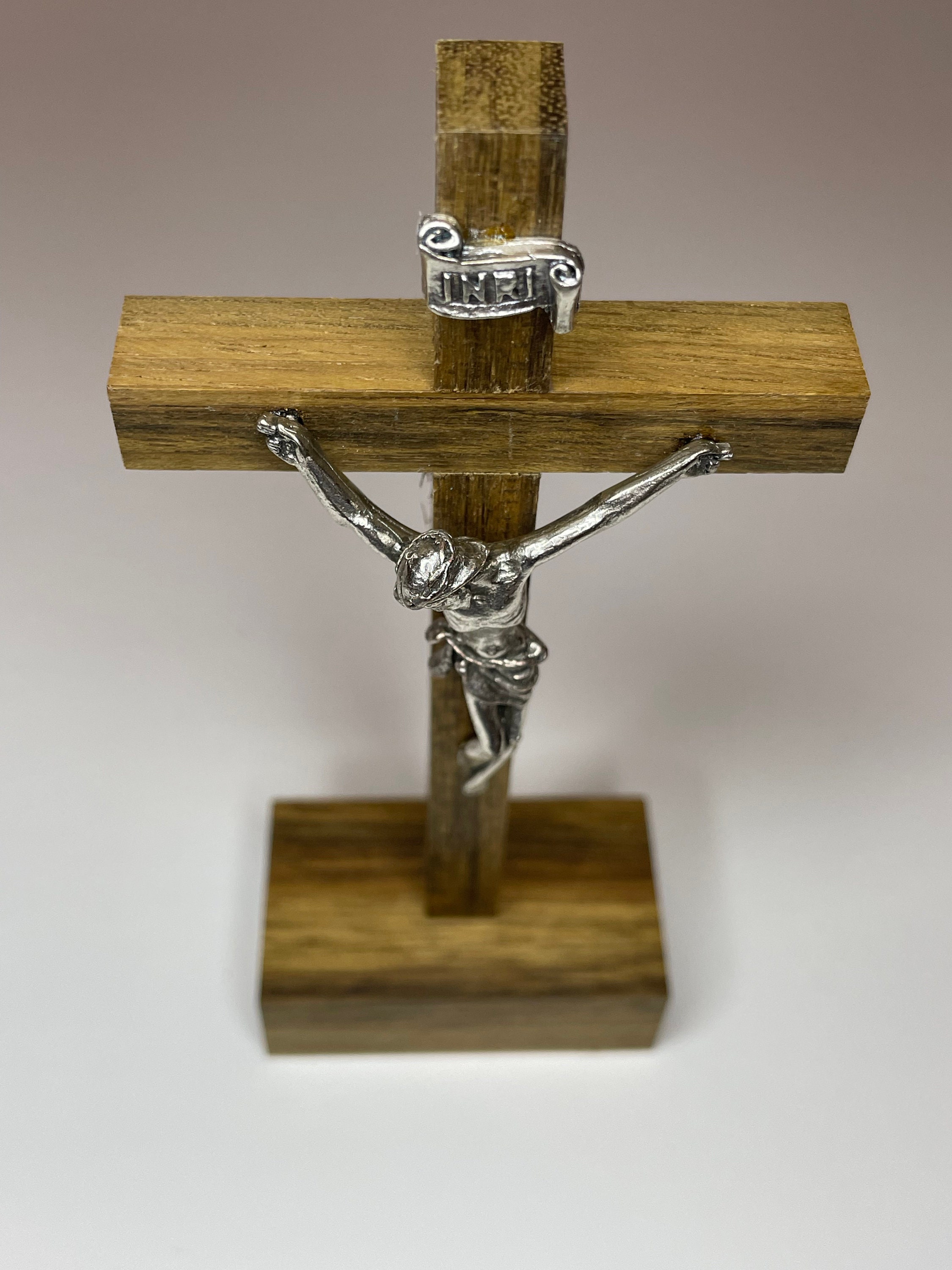 Walnut Wood Standing Crucifix | Crucifijo De Madera De Nogal Con Base ...