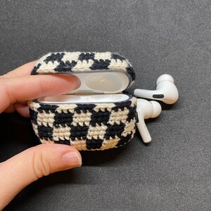 Checkered Crochet Airpods Case - Gen 1, Gen 2, Gen 3, Pro - Minimal ...