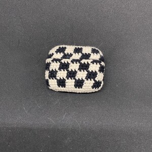 Checkered Crochet Airpods Case - Gen 1, Gen 2, Gen 3, Pro - Minimal ...