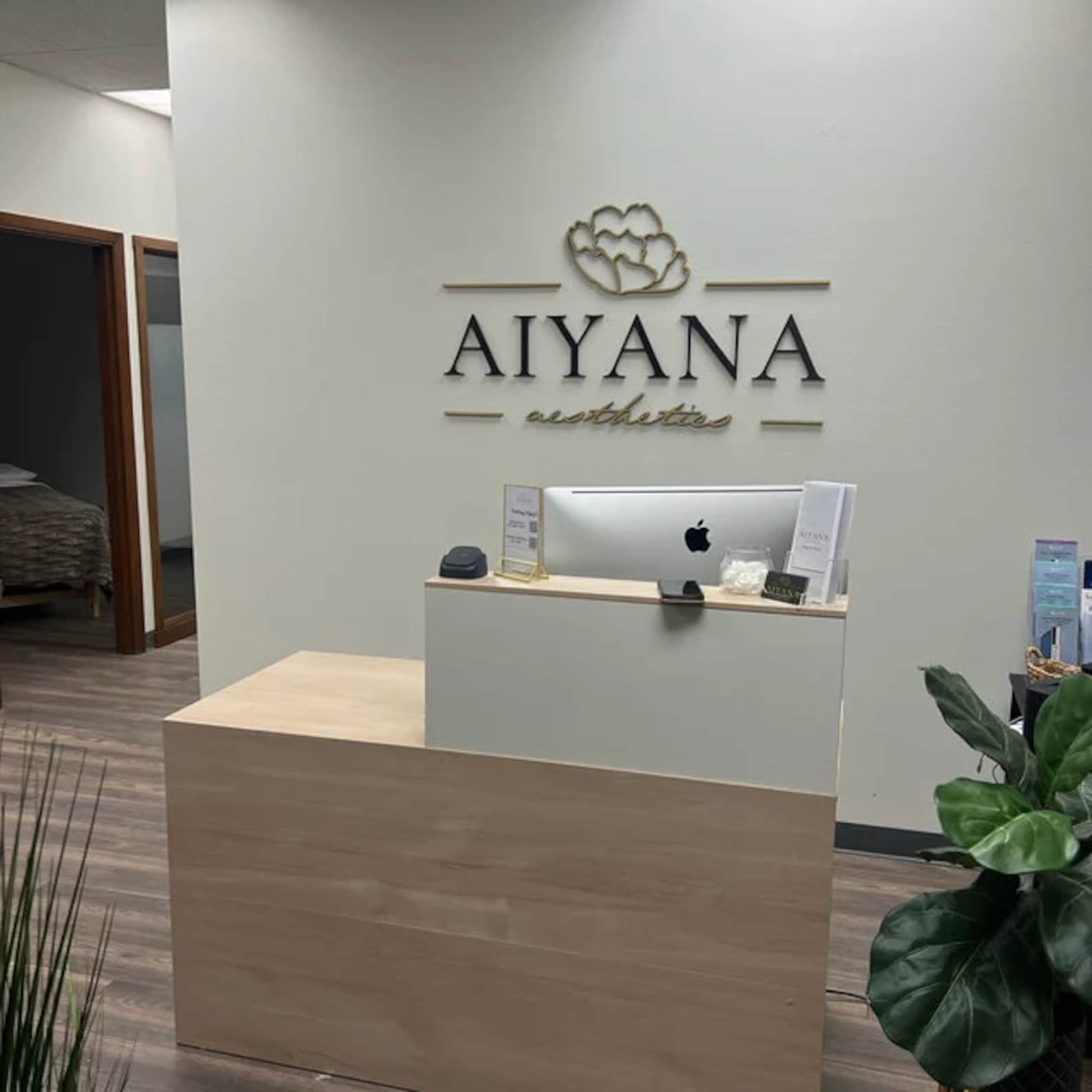 Custom Storefront Letters, Business LED Signs, Light up Storefronts ...