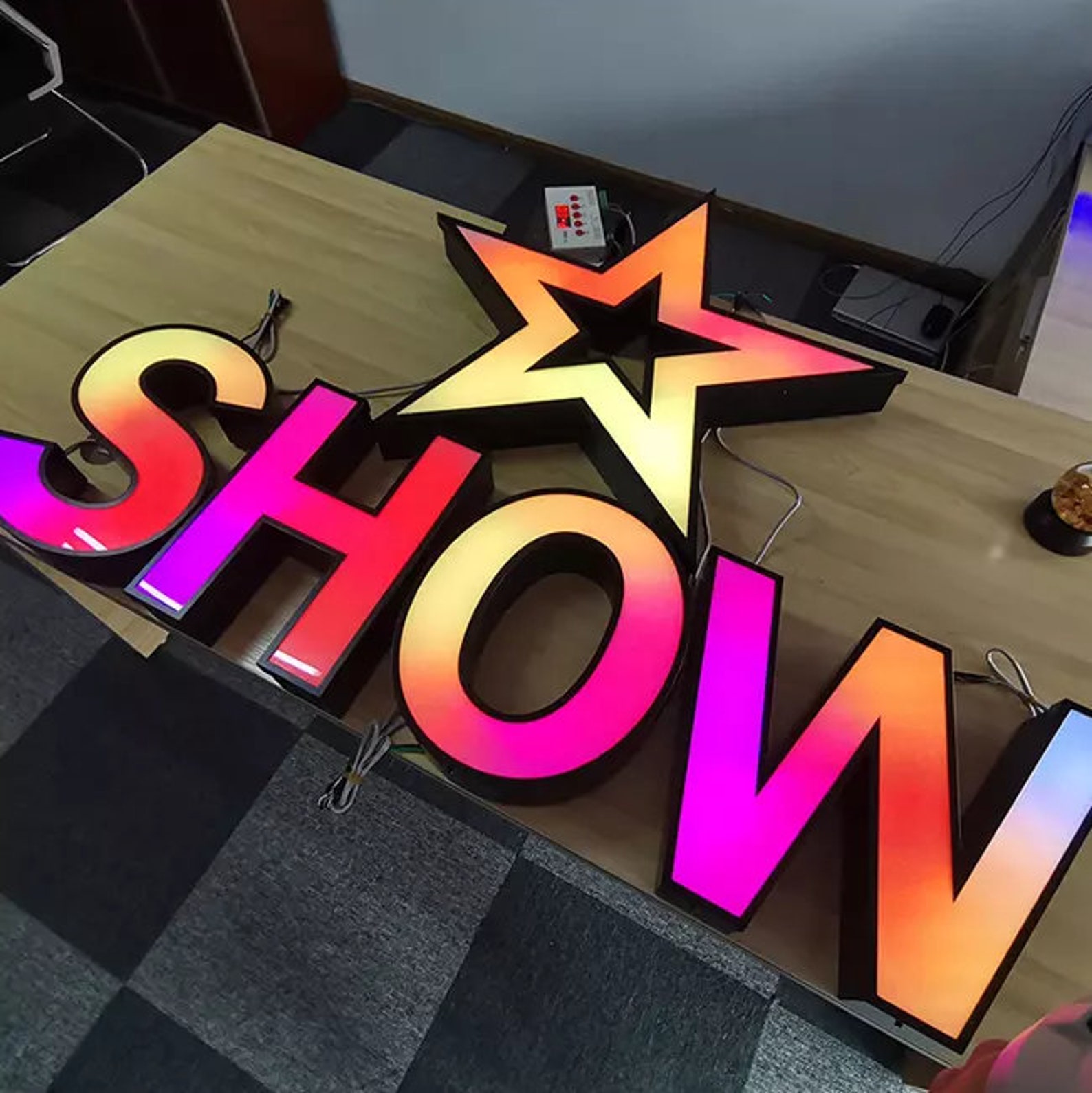 Custom Acrylic Signage, Exterior Signs for Business, Custom Neon Signs ...