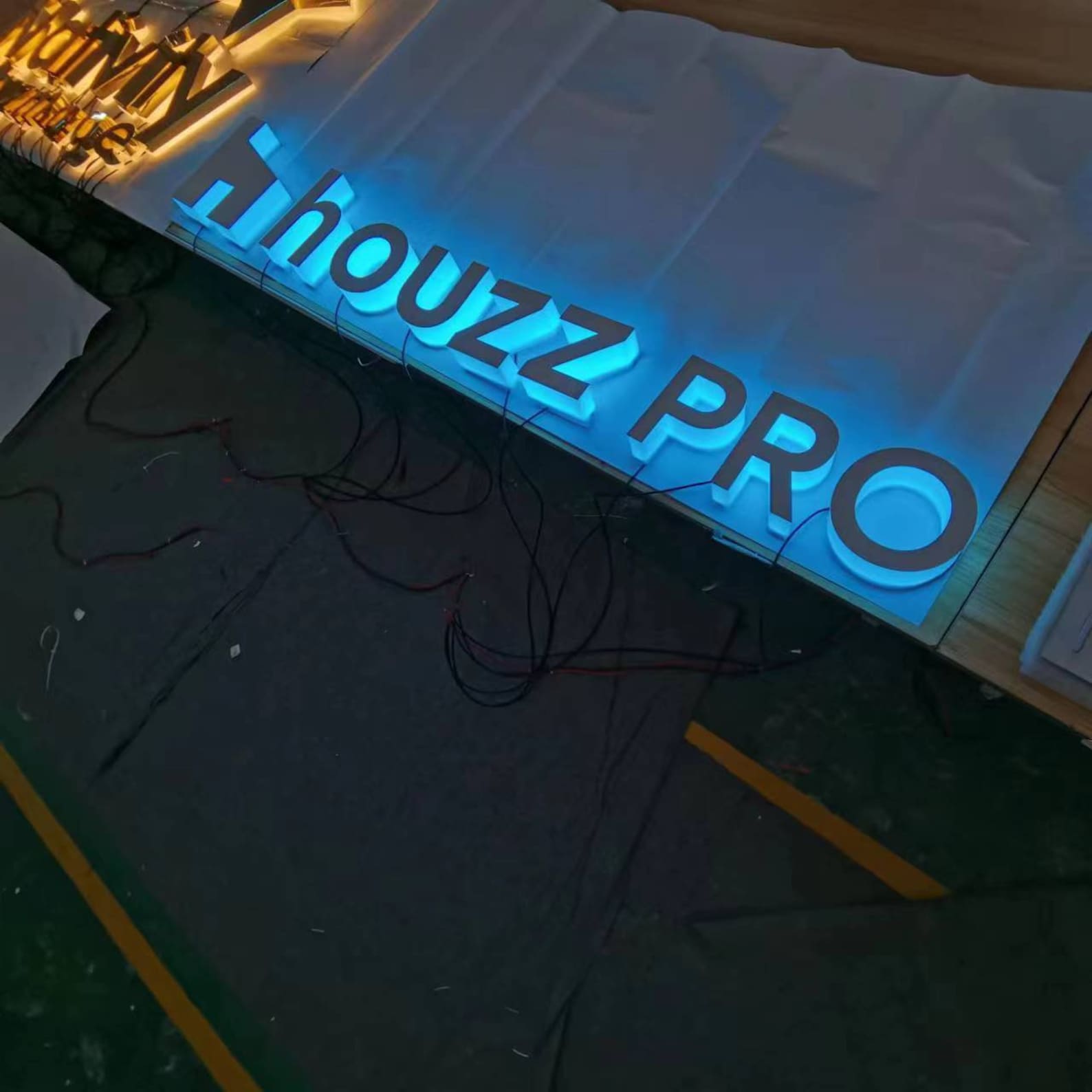 Custom Metal Business Sign, Custom Outdoor Signage, Neon Business Sign ...