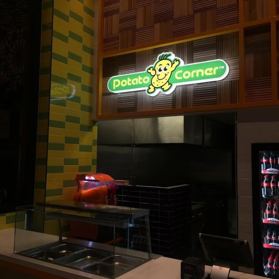 Exterior Custom Signs, Custom Shop Letters, Storefront LED Signs ...