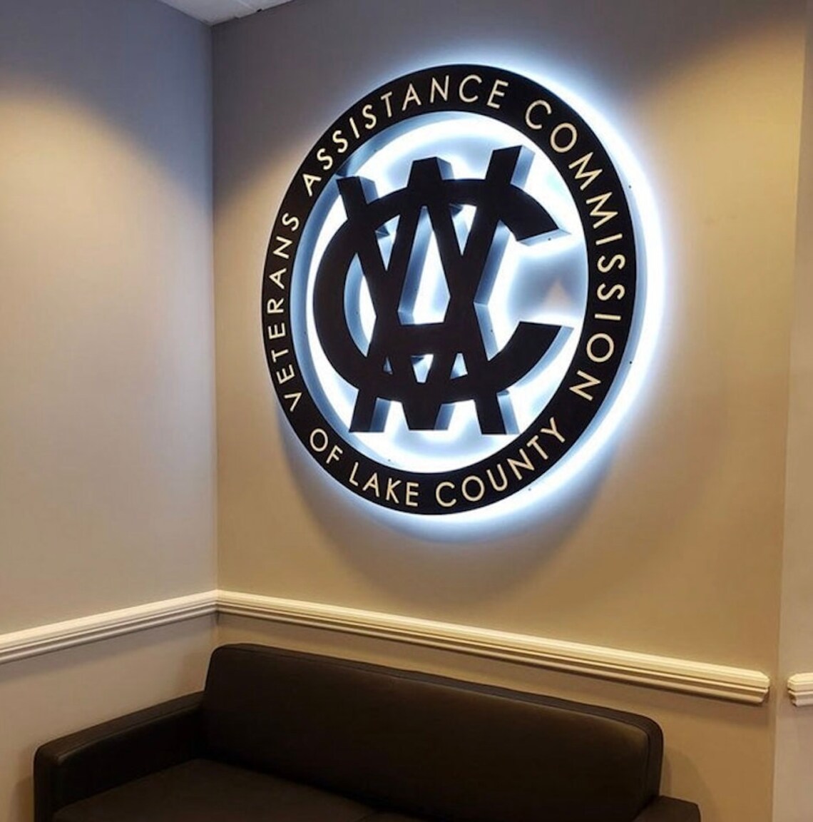 Custom Storefront Boards, LED Custom Signage, Storefront Light Panels ...