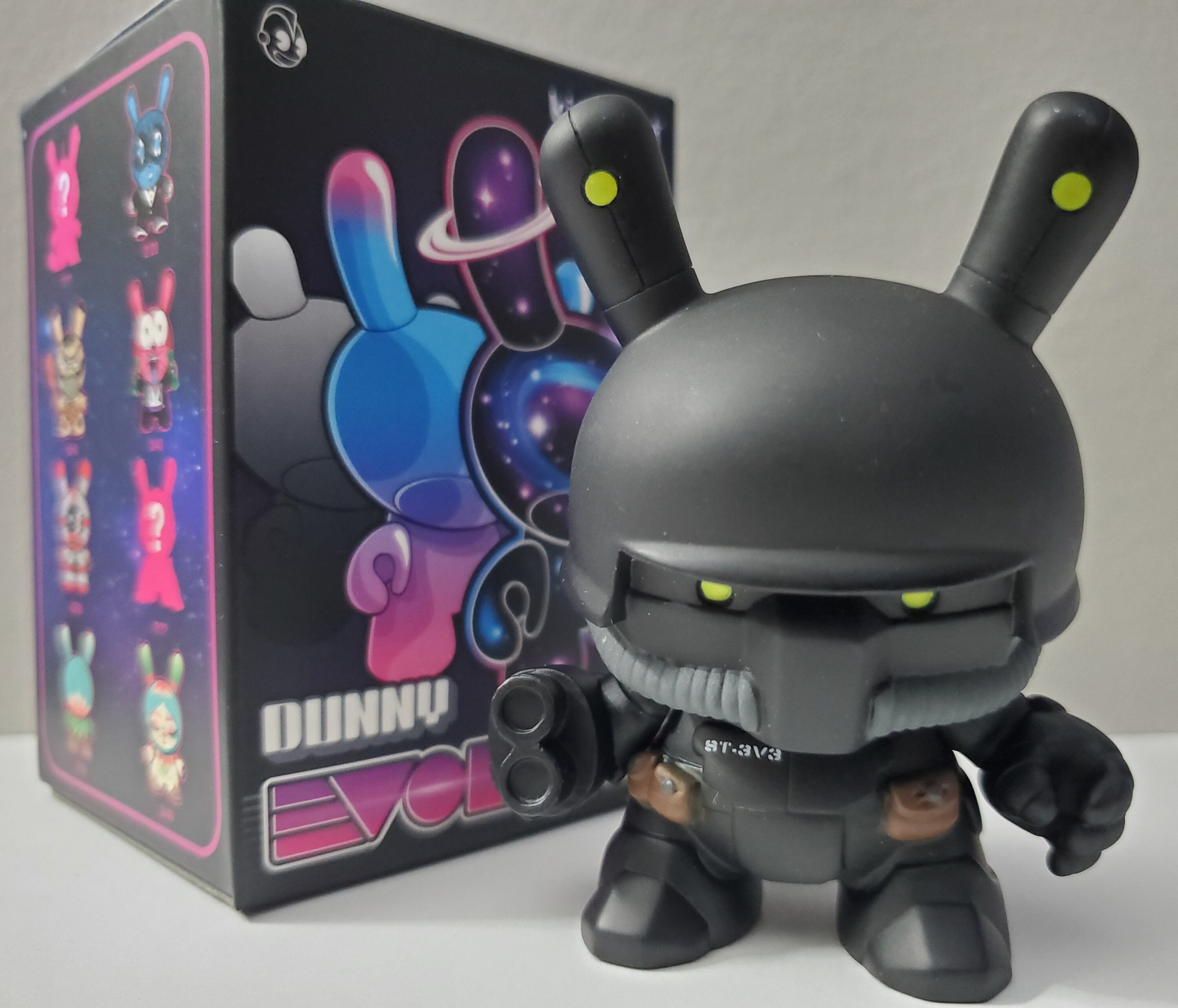Huck Gee heavy Purification Unit St-3v3 Kidrobot Evolved 2013 Series ...