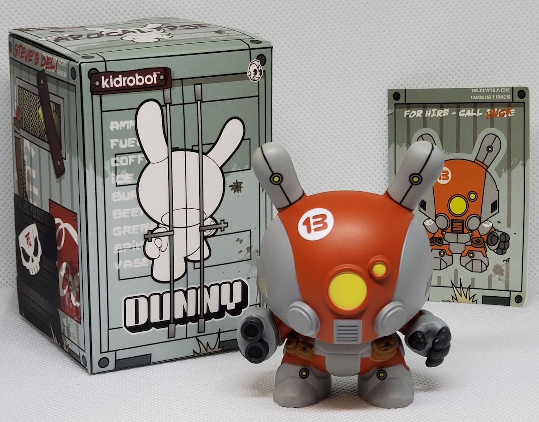 Huck Gee "enclave 13 Standard - (orange) UTMC Heavy Trooper" Kidrobot ...
