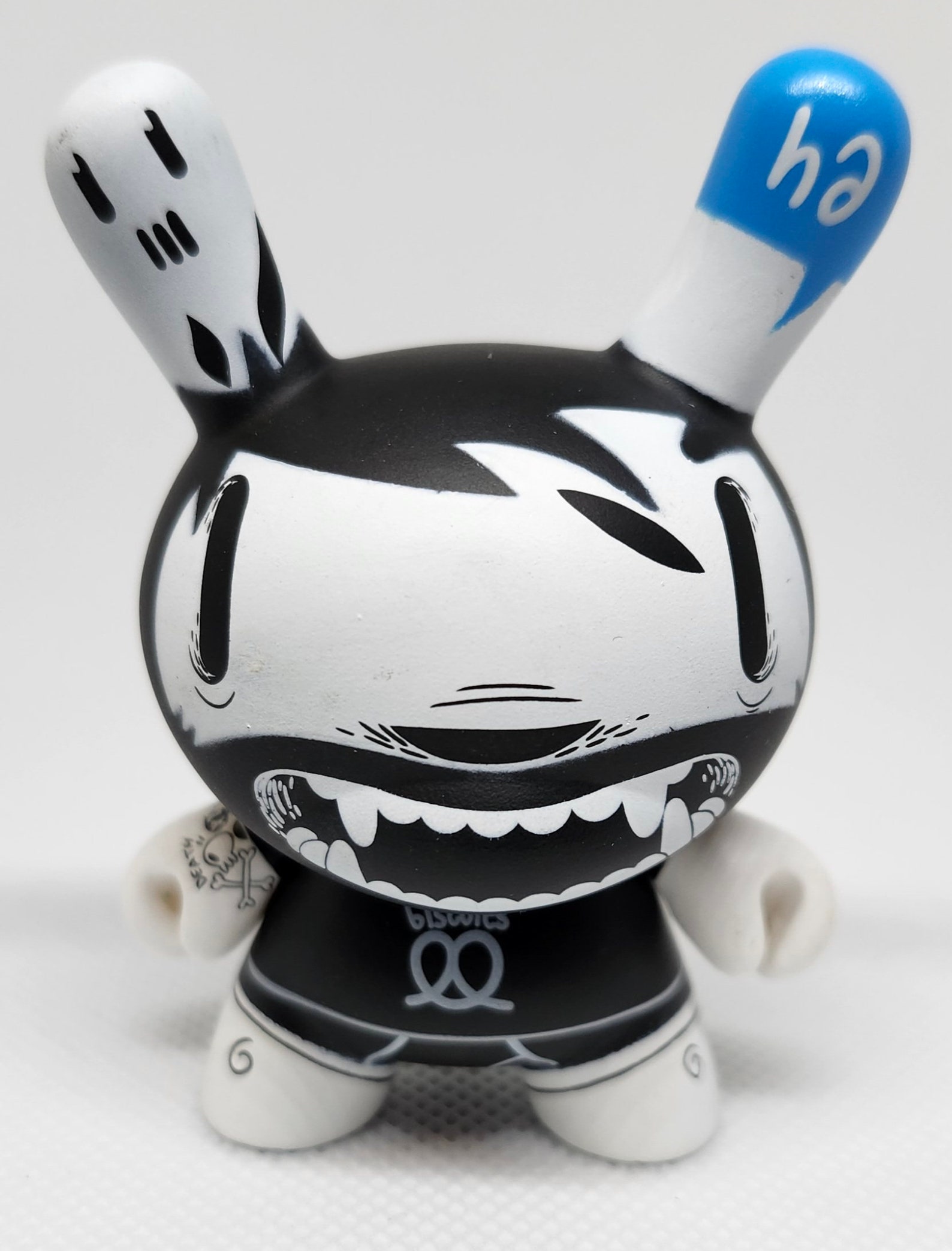 Mcbess "untitled" Kidrobot 2tone 2010 Series Dunny Art Toy Collectible ...