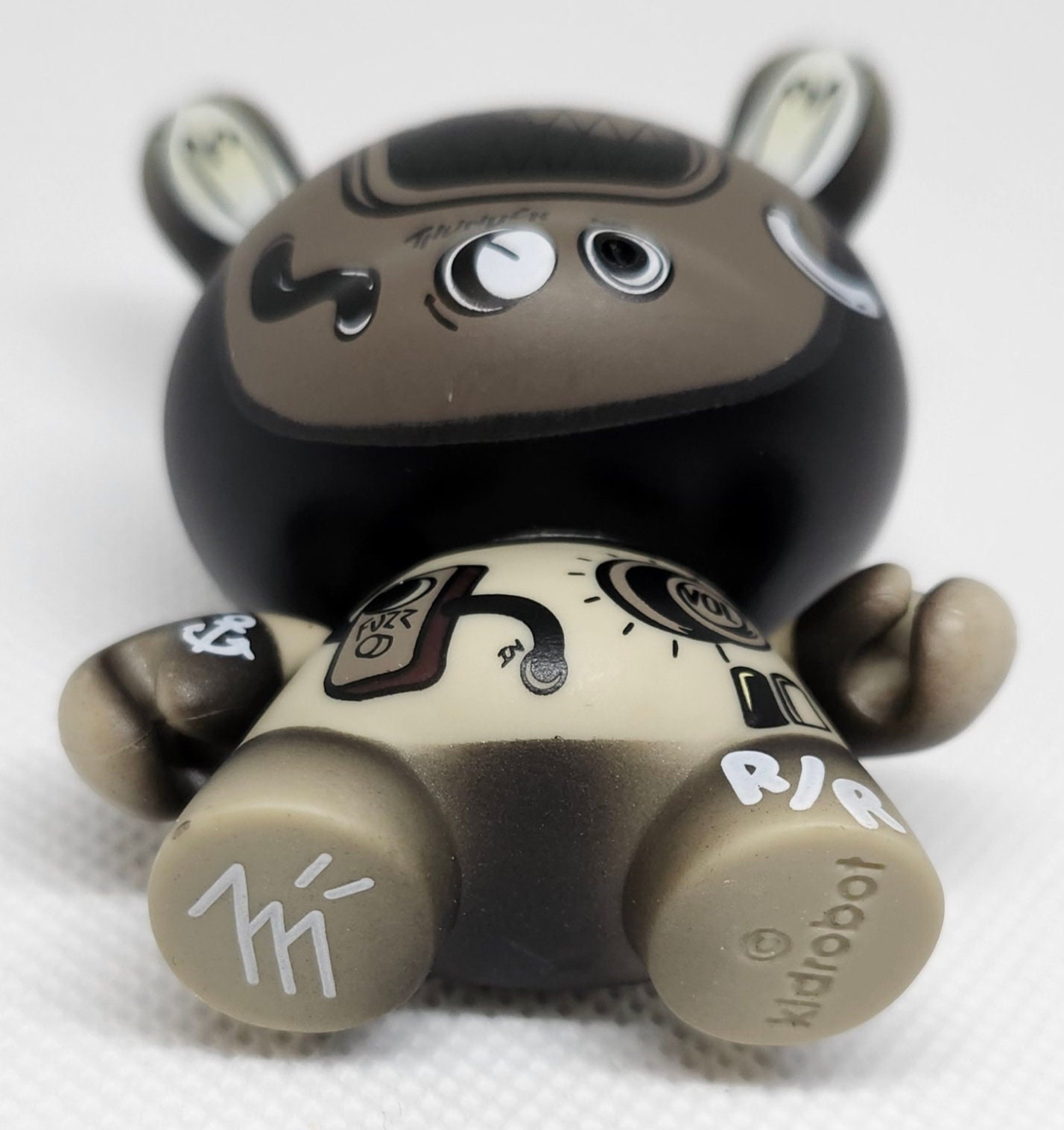 Mcbess thunder Amplifier phase 2 Kidrobot Evolved 2013 Series Dunny Art ...