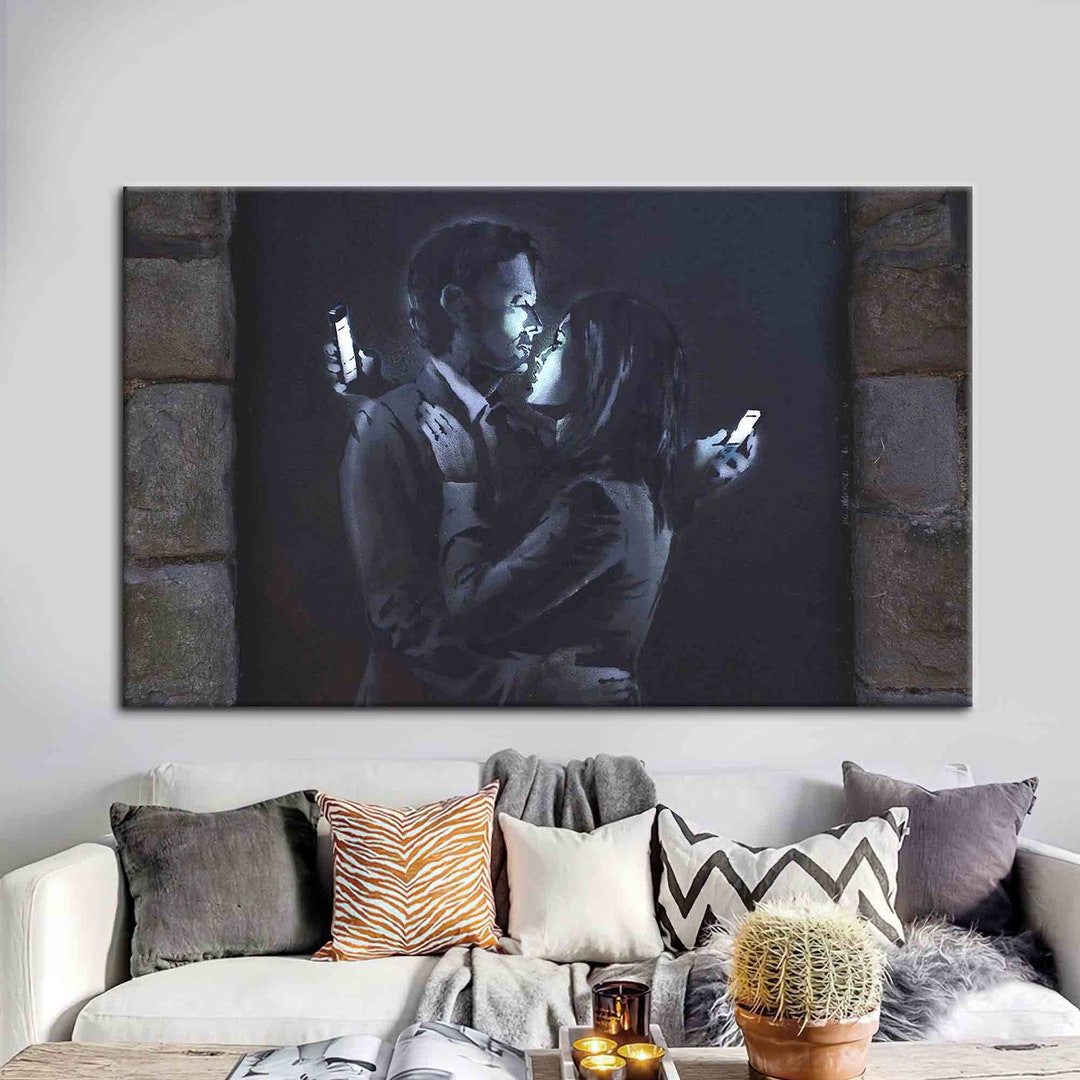 Banksy Mobile Phone Lovers, Phone Graffiti Wall Art, Mobile Phone ...