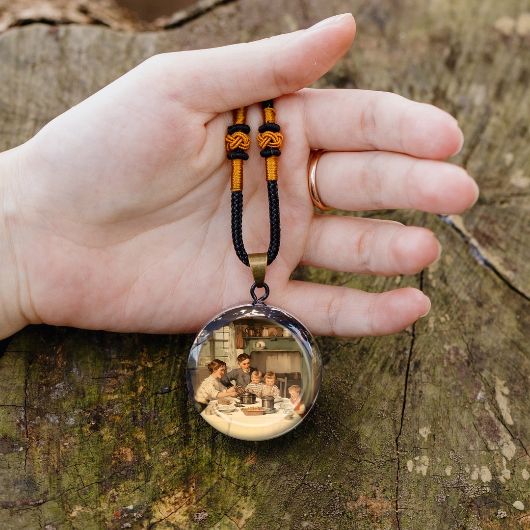 Family Resin Necklace Custom Made in Caldecott Style - Etsy