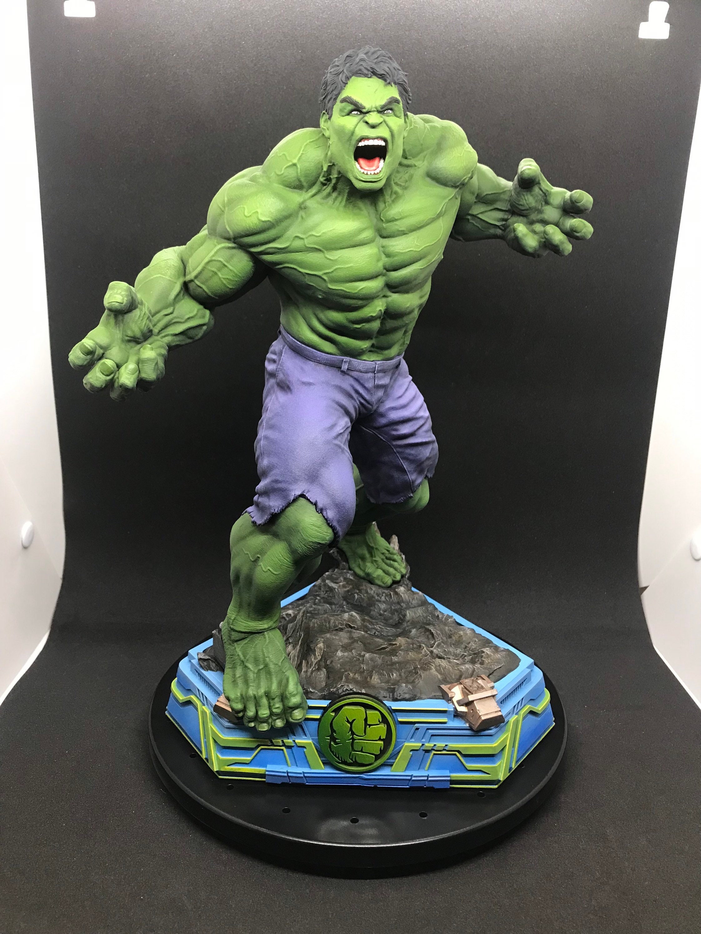 The Incredible Hulk Resin Statue V1 resin 3D Printed Figure READ ...