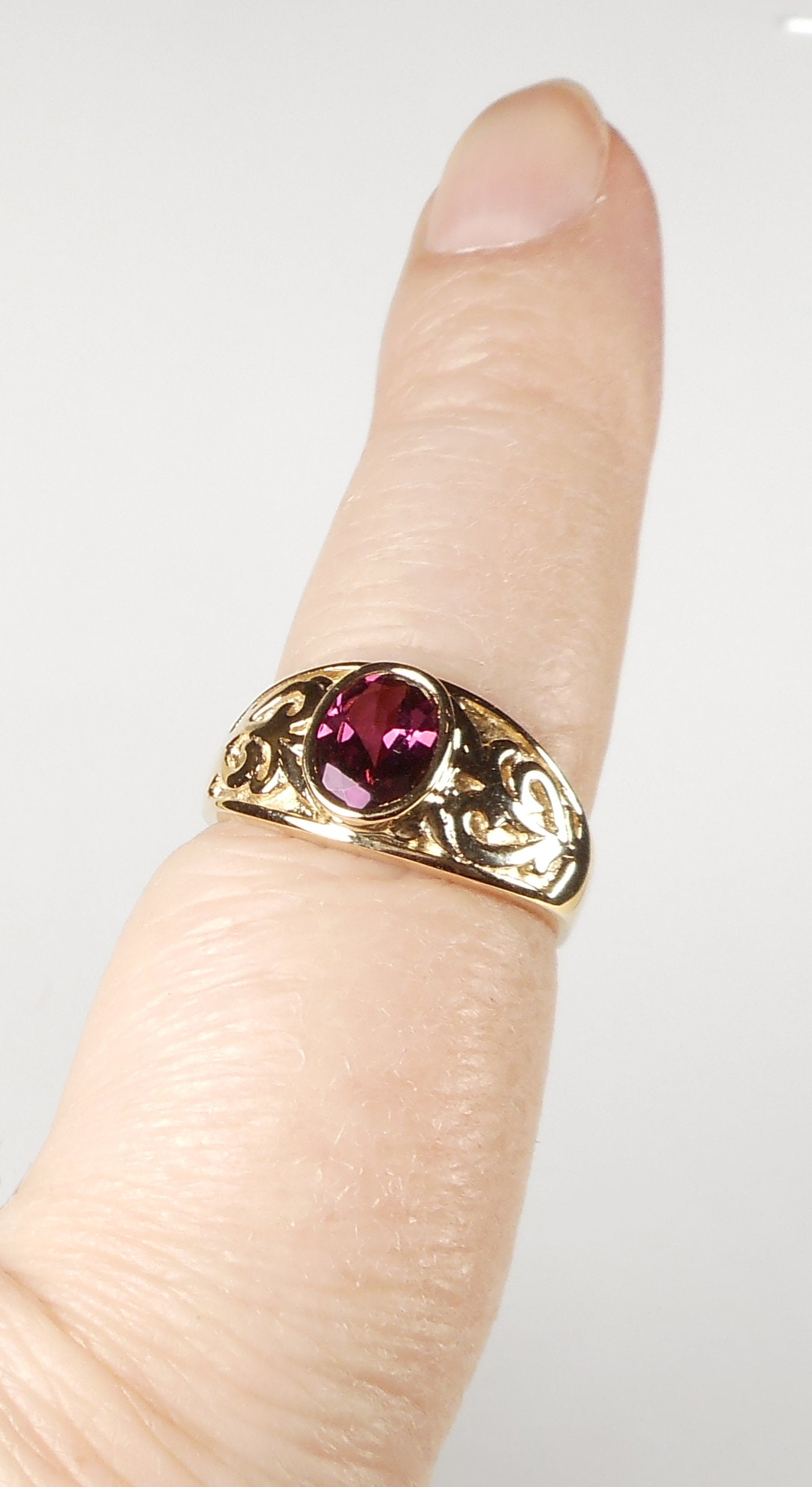 14K Rose Garnet Ring - Etsy